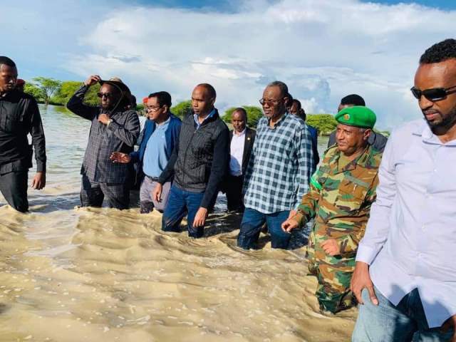 Prime Minister Kheyre visited Berdale district in Bay region | Somali ...